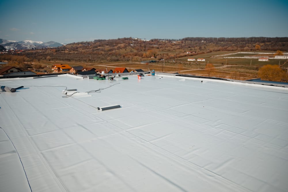 Membrane PVC toiture commerciale : étapes d’installation et bonnes ...